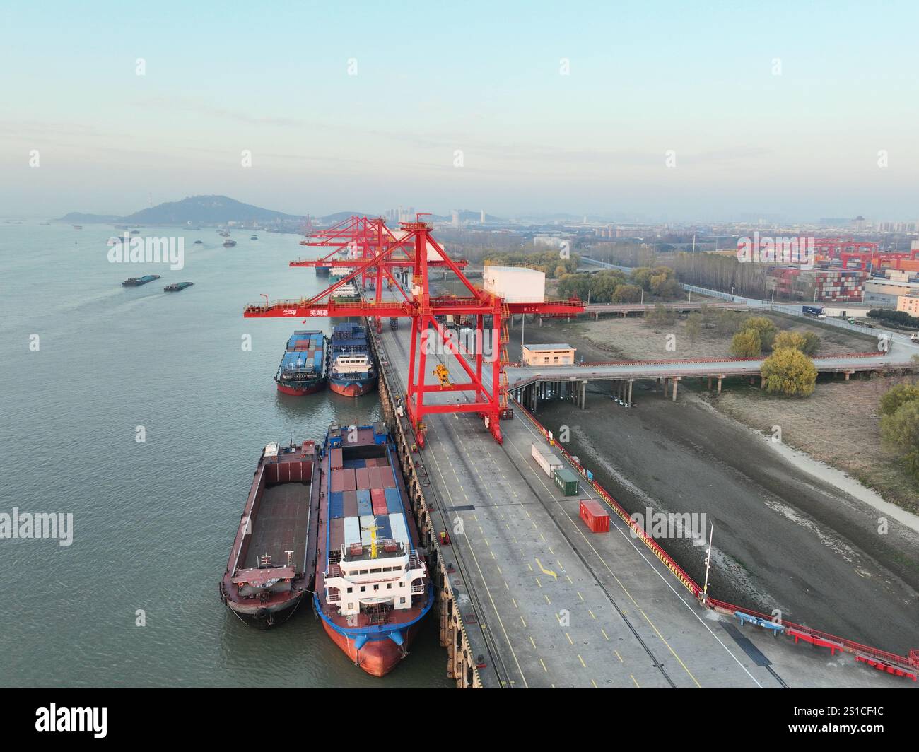 Wuhu, China. 03rd Jan, 2025. WUHU, CHINA - JANUARY 1, 2025 - Containers ...