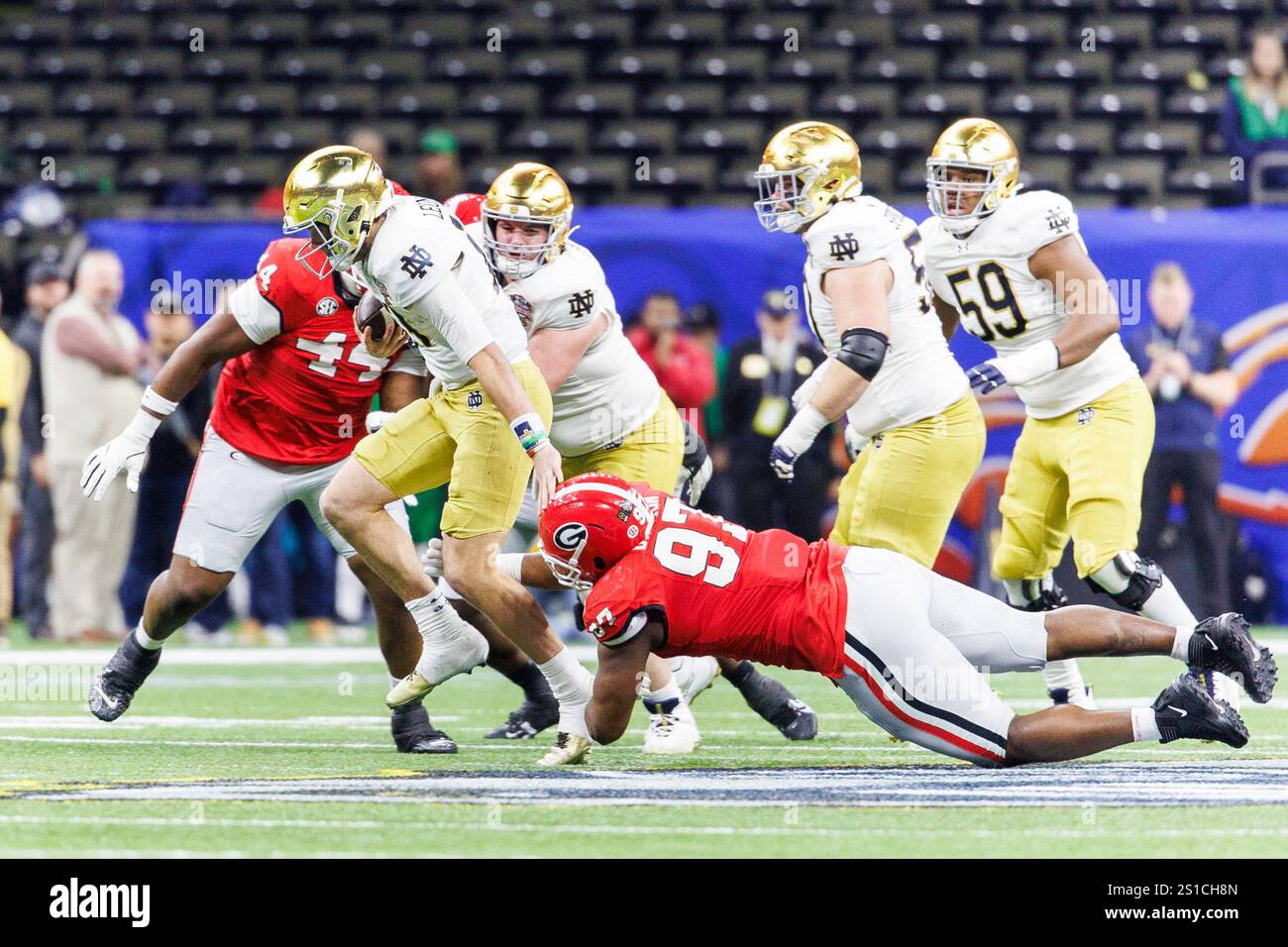 New Orleans, Louisiana, USA. 02nd Jan, 2025. Notre Dame quarterback ...