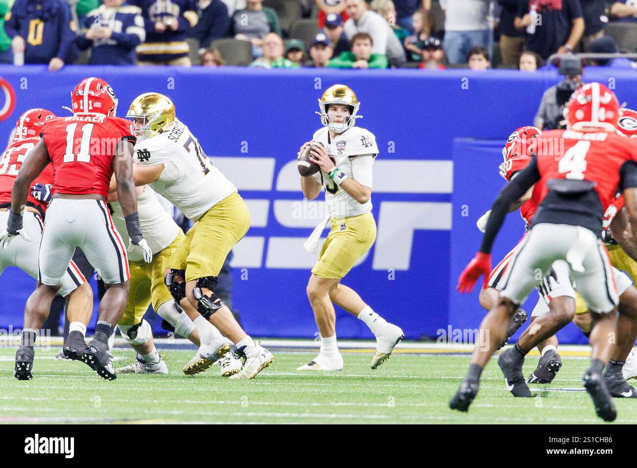 New Orleans, Louisiana, USA. 02nd Jan, 2025. Notre Dame quarterback ...