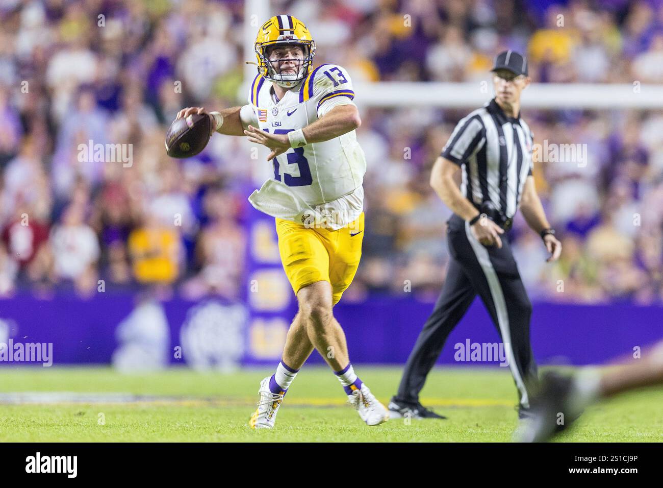 BATON ROUGE, LA - NOVEMBER 09: LSU Tigers quarterback Garrett Nussmeier ...