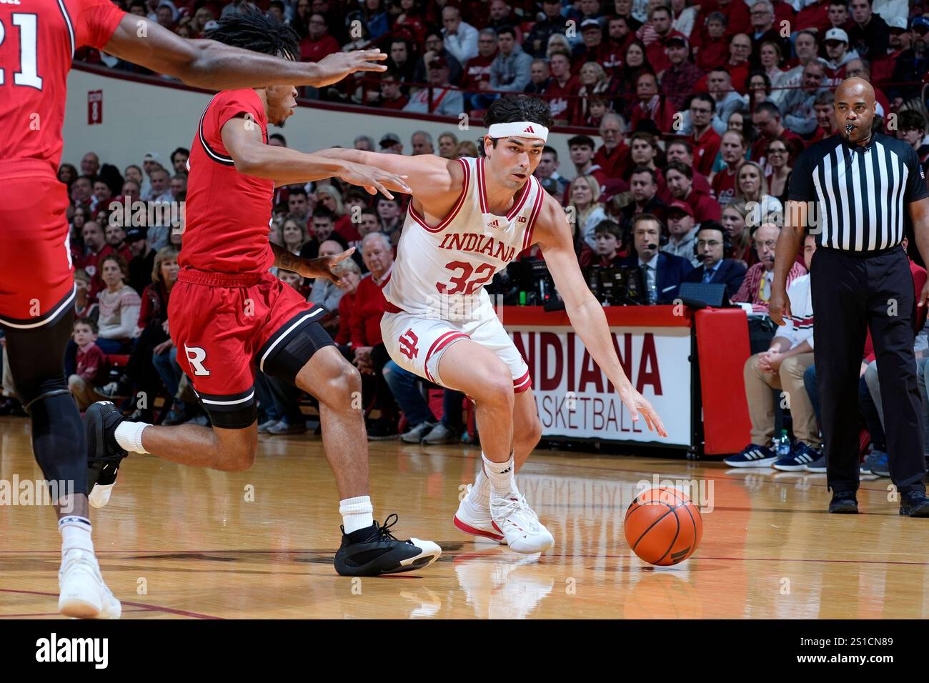 BLOOMINGTON, IN - JANUARY 02: Indiana Hoosiers guard Trey Galloway (32 ...