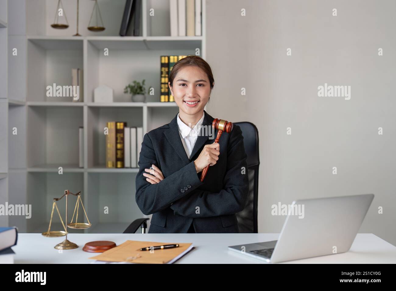Lawyer courtroom case hi-res stock photography and images - Alamy