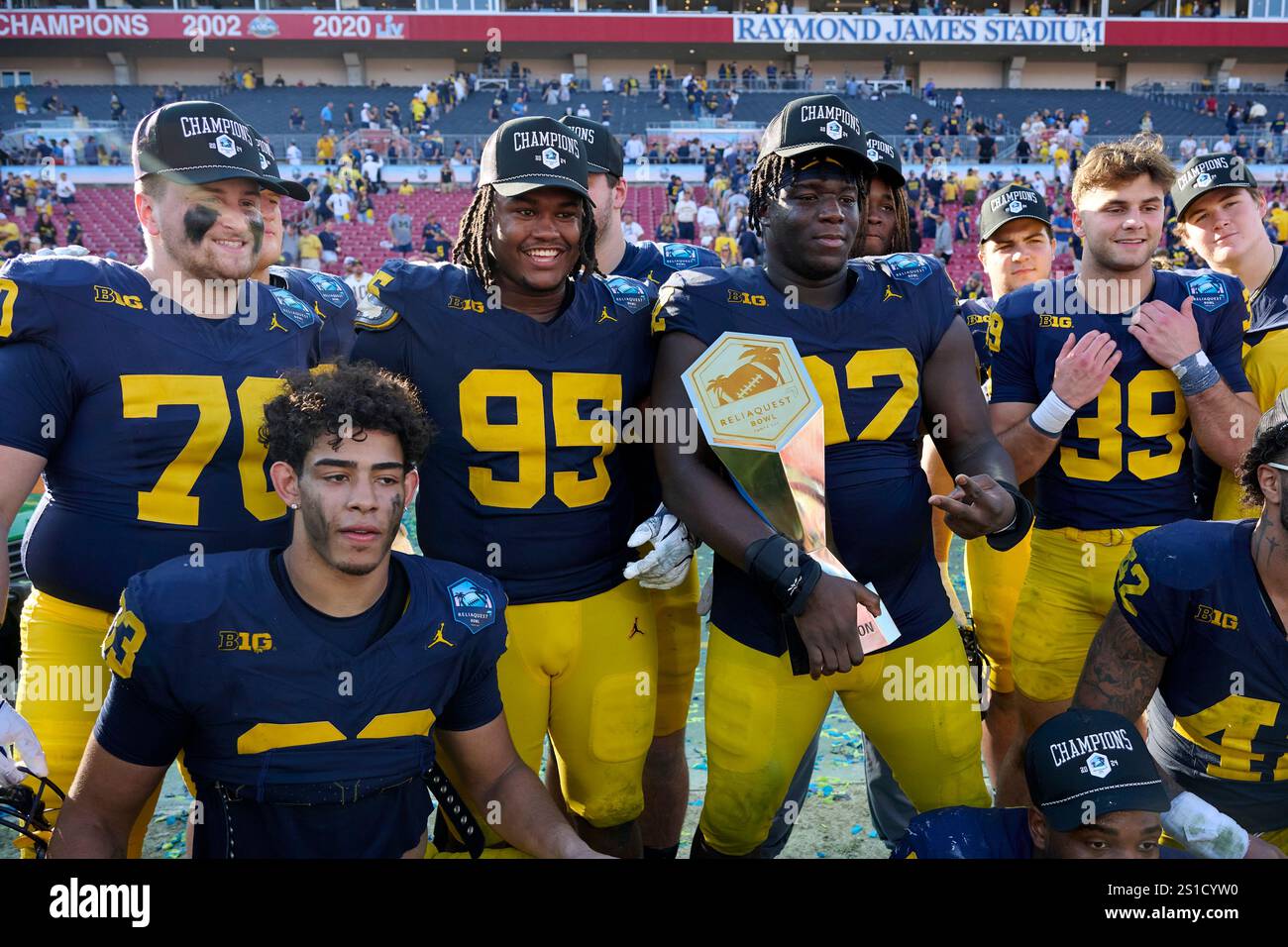 Tampa, Florida, USA. 31st Dec, 2024. Michigan defensive lineman Peter ...