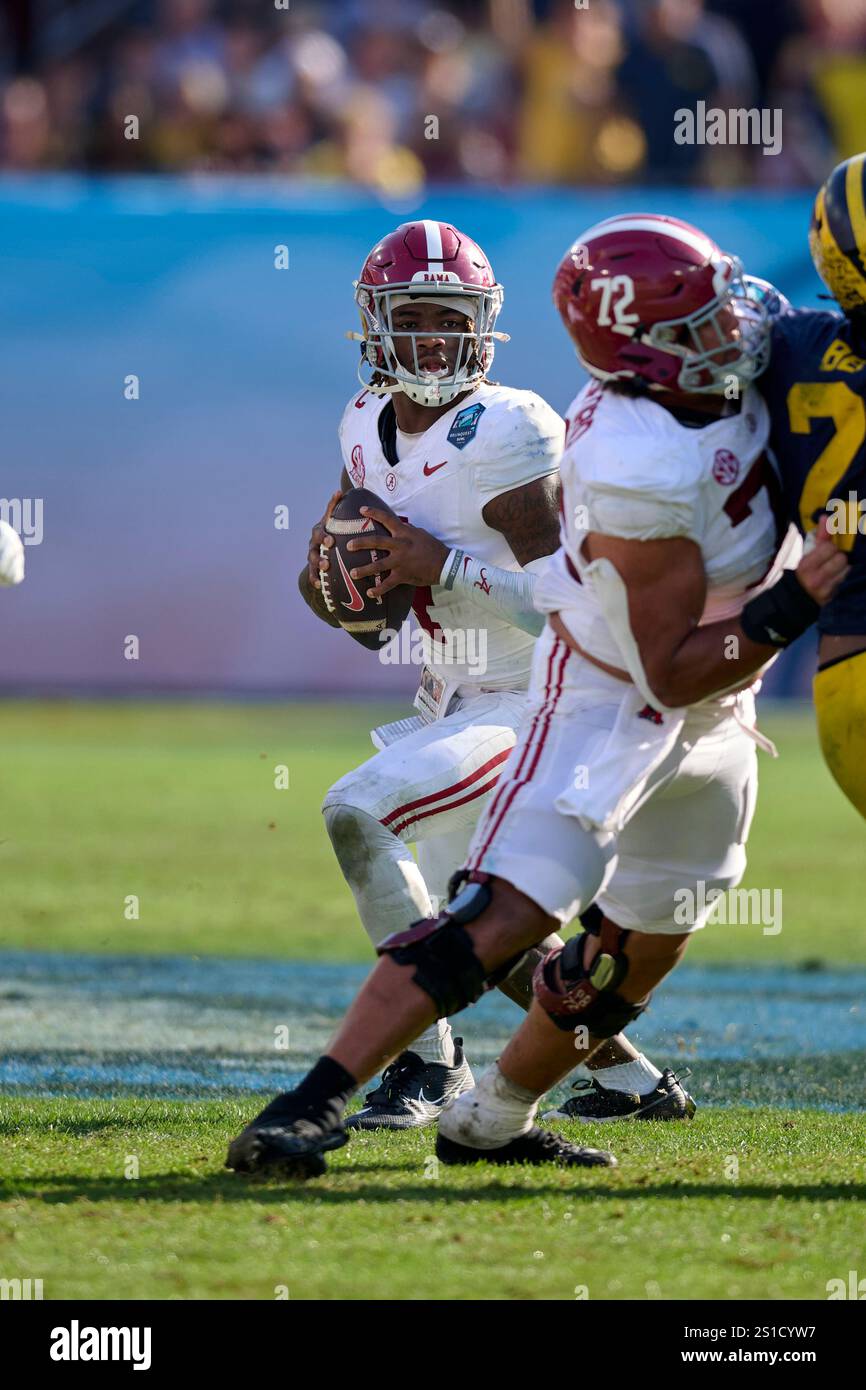Tampa, Florida, USA. 31st Dec, 2024. Alabama quarterback Jalen Milroe ...