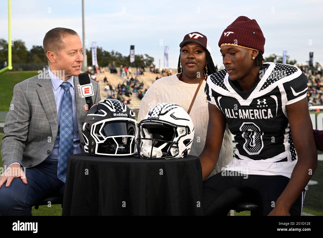 Team Icon receiver Carnell Warren (0) announces his commitment to ...