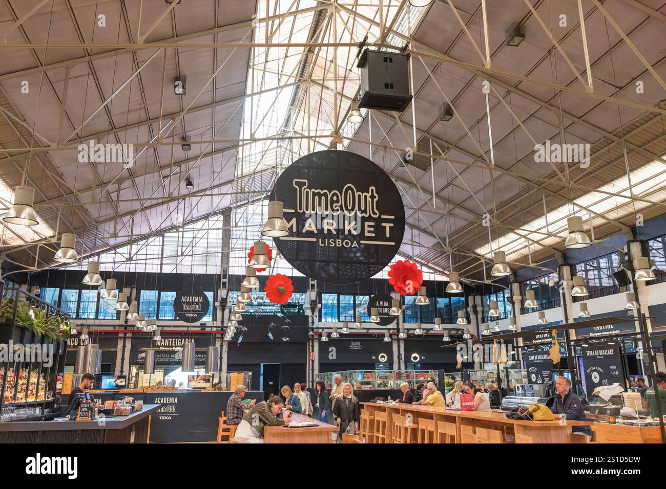 Time out portugal hi-res stock photography and images - Alamy