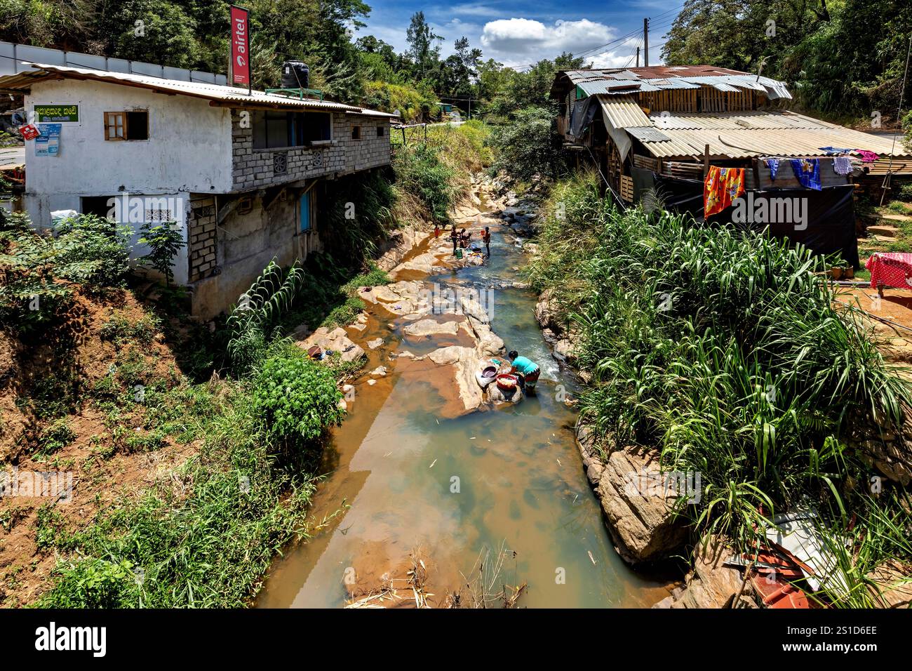 The Rawana waterfall in Sri Lanka Stock Photo - Alamy