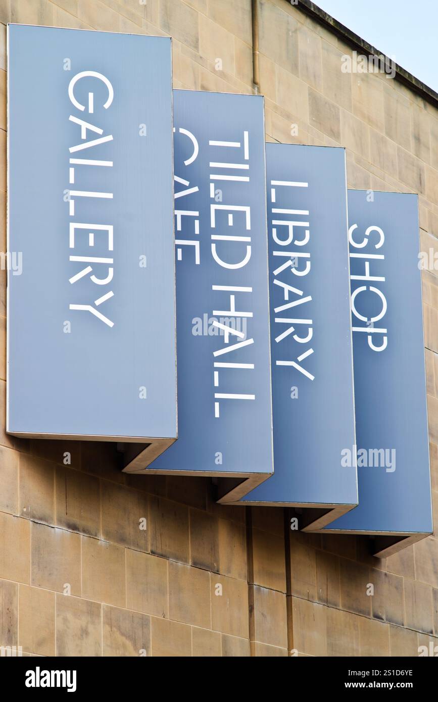 Art Gallery and Library, The Headrow, Leeds, West Yorkshire, England ...