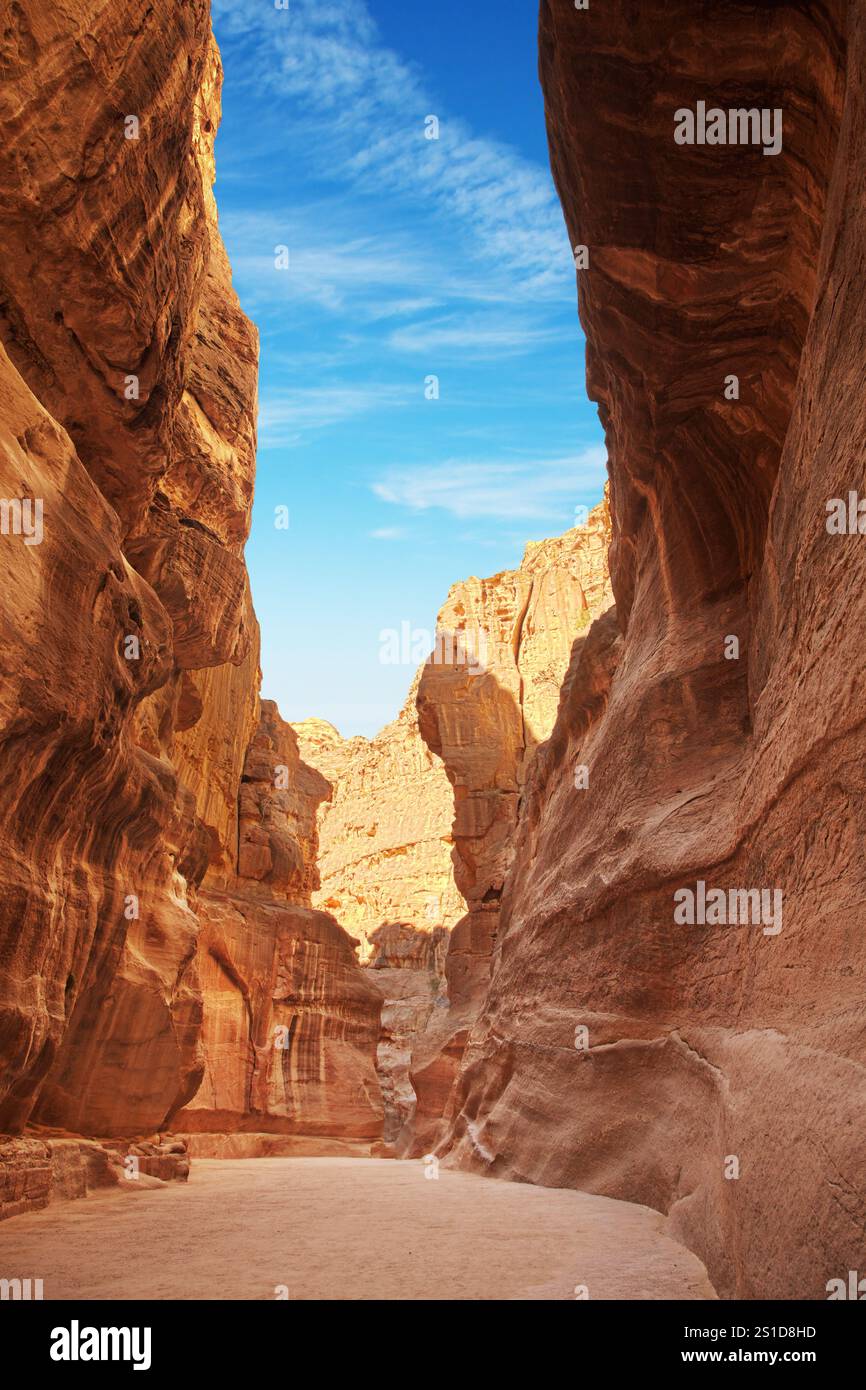 Fantastic beauty of the Siq gorge in Petra, Jordan Stock Photo - Alamy
