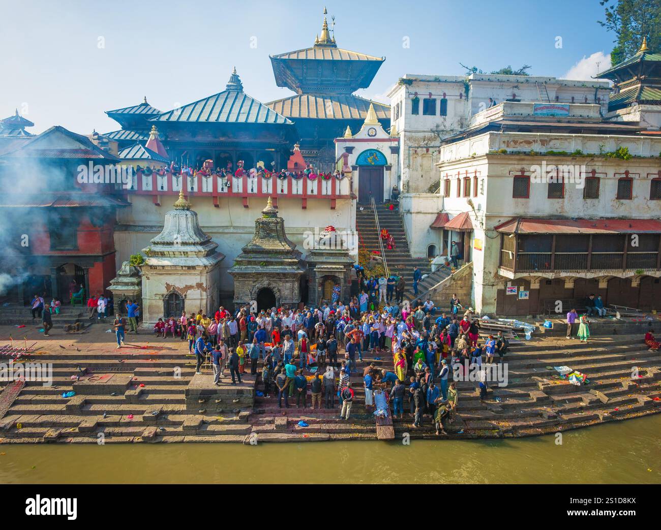 Himalayan buddhist temples hi-res stock photography and images - Alamy