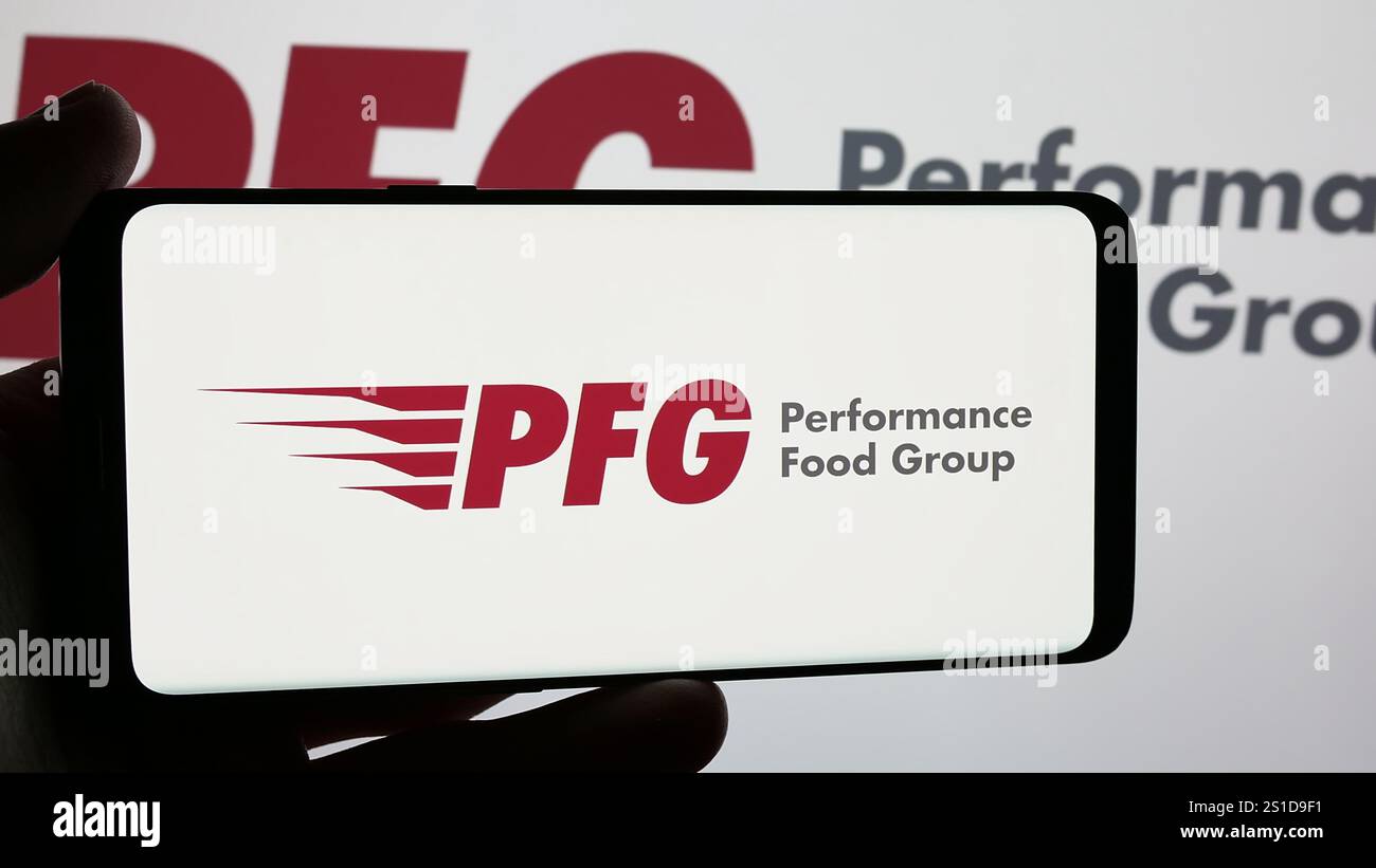 Us company performance food group company hi-res stock photography and ...