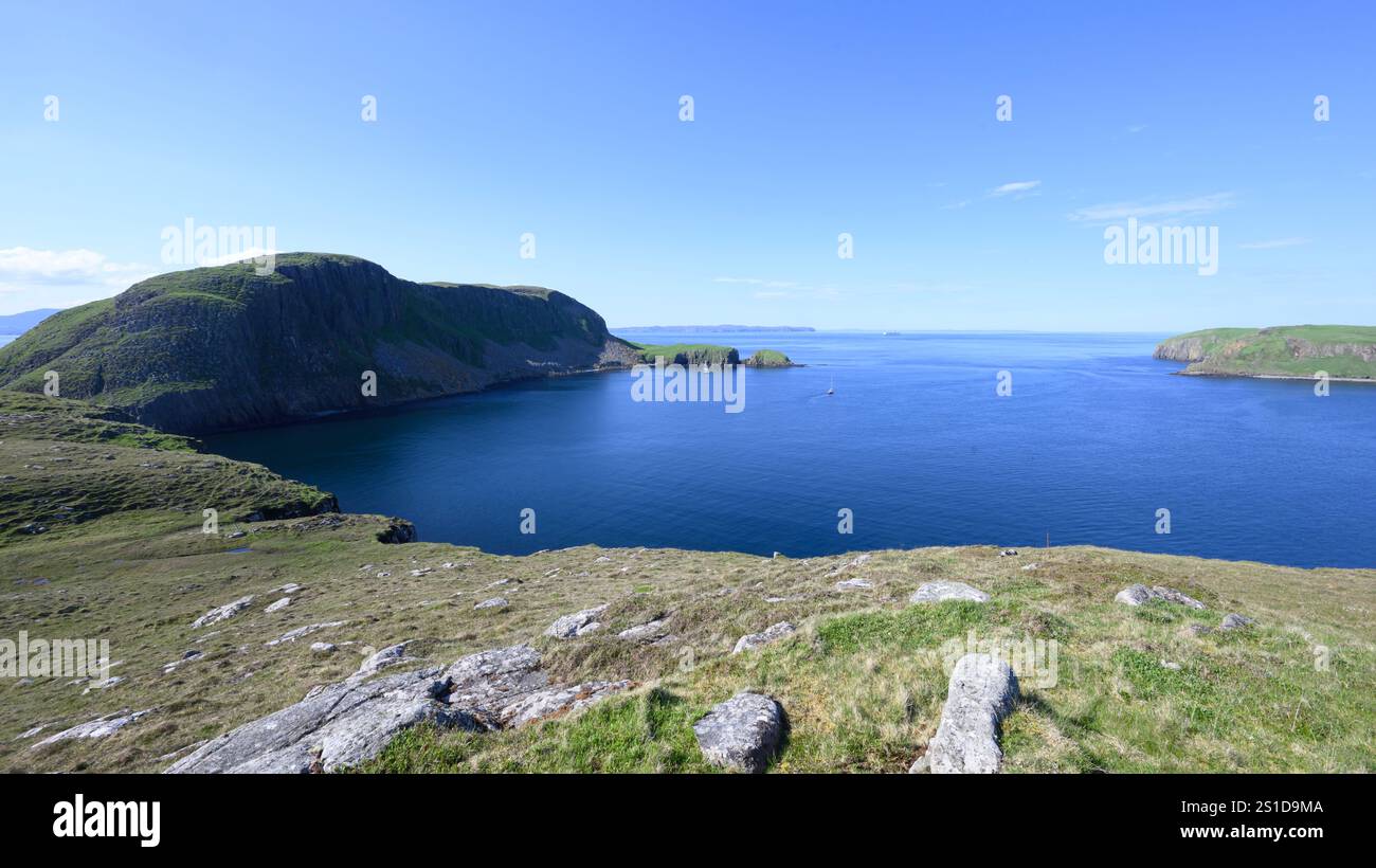 Eilean an Taighe and Garbh Eilean, Shiant islands, Isle of Harris ...