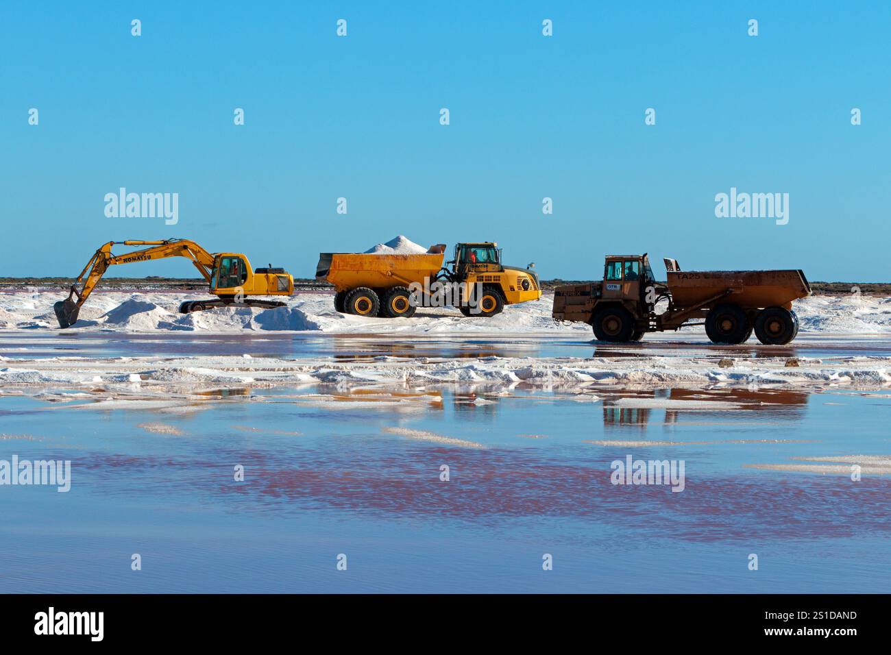 Salt harvesting at the Salin de l’ile St-Martin. Gruissan Saltworks ...
