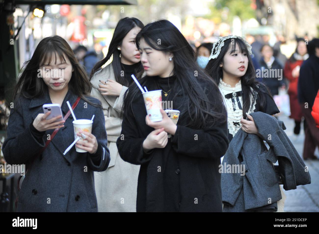 Tourists visit the Laomendong scenic area to welcome the New Year in ...