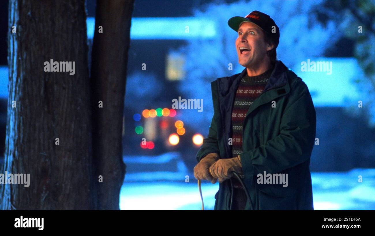 CHEVY CHASE in NATIONAL LAMPOON'S CHRISTMAS VACATION (1989), directed ...