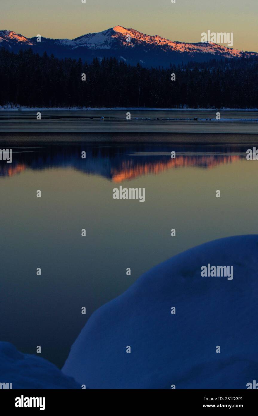 Payette Lake begins its winter thaw in Idaho Stock Photo - Alamy