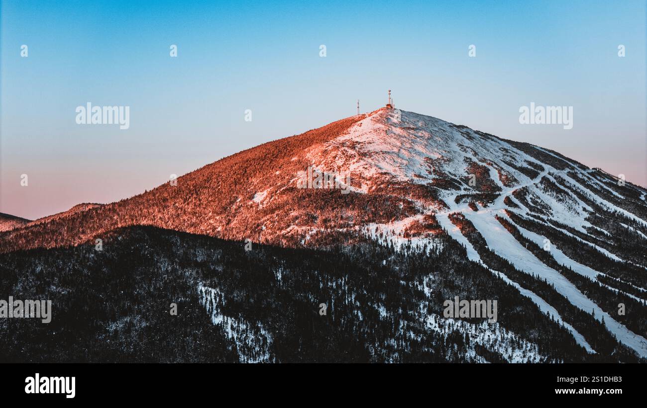 summit of Sugarloaf Mountain, Maine at sunrise Stock Photo - Alamy