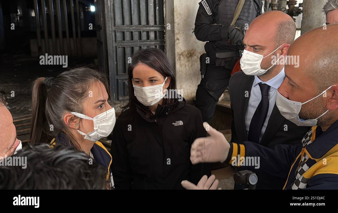 Damaskus, Syria. 03rd Jan, 2025. Foreign Minister Annalena Baerbock has ...
