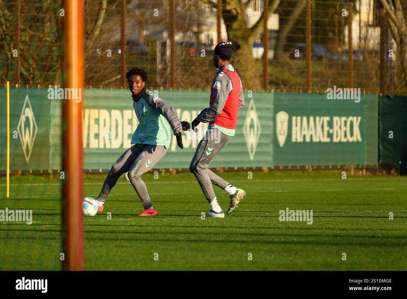 02.01.2025, Trainingsgelaende am WESERSTADION - Platz 4/5, Bremen, GER ...