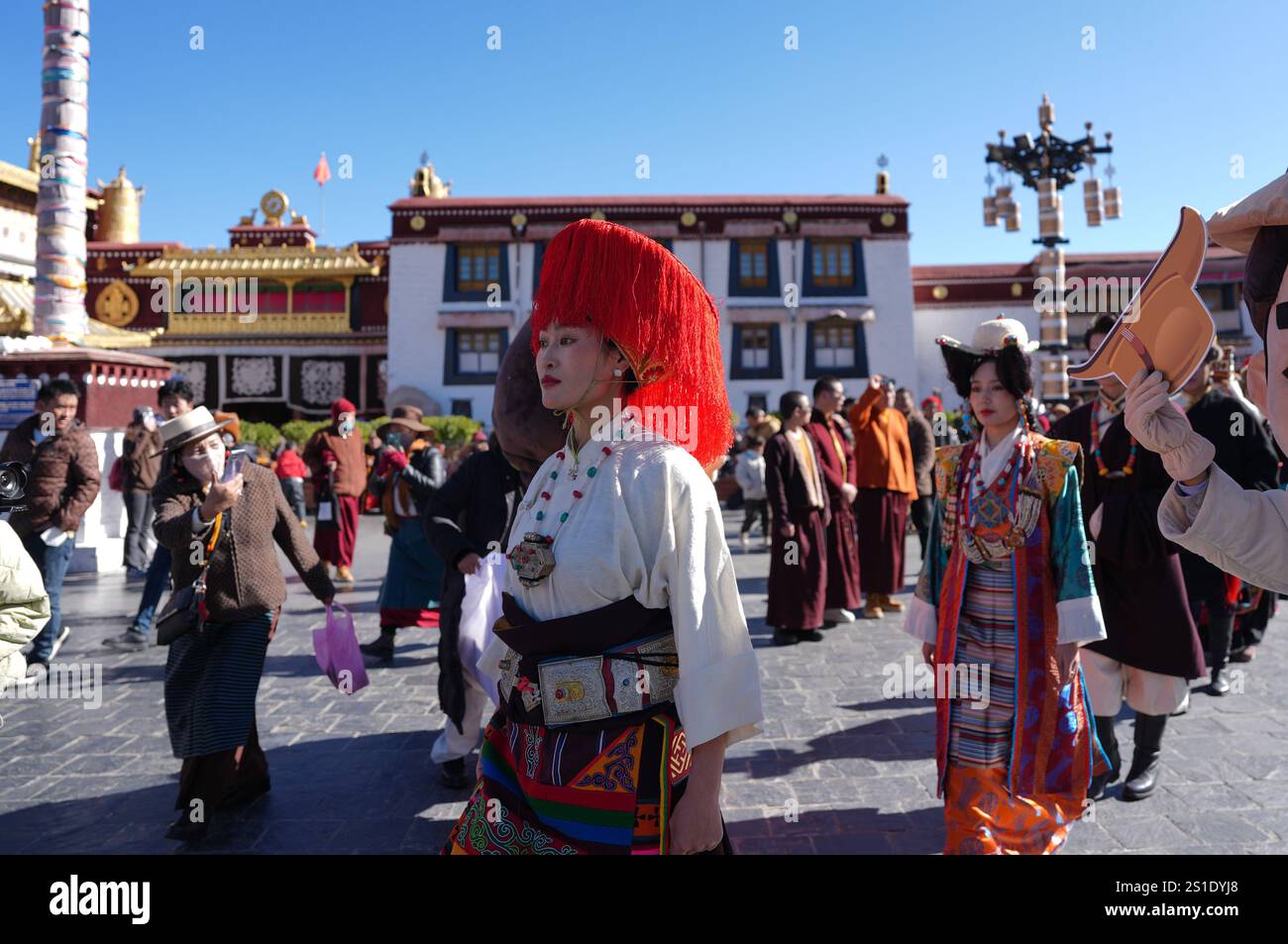 Lhasa, China's Xizang Autonomous Region. 3rd Jan, 2025. Models wearing ...