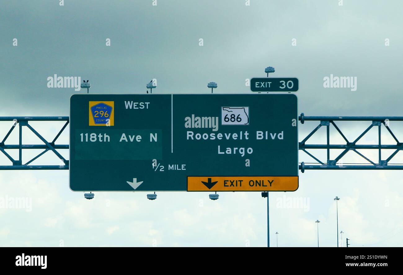 Internate highway hi-res stock photography and images - Alamy