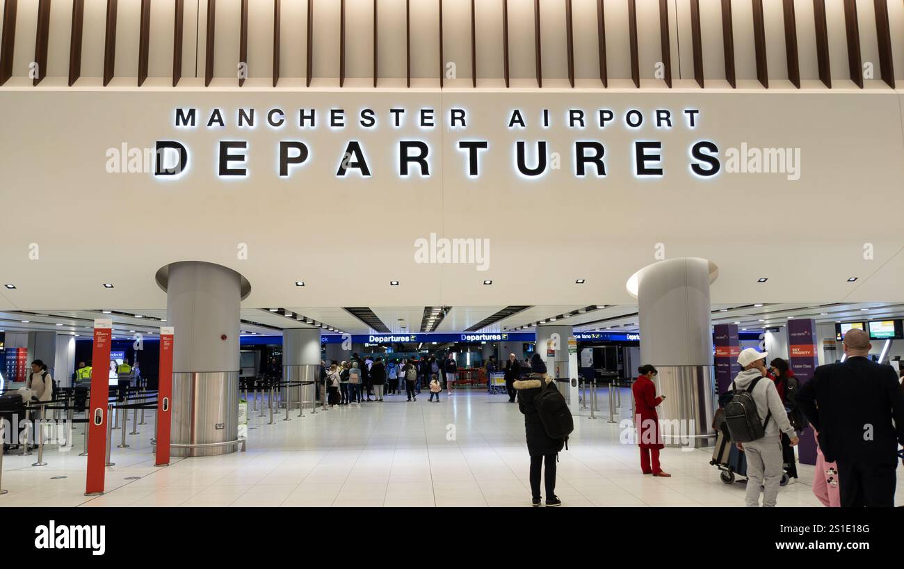 Manchester Airport Terminal 2 departure hall, Manchester UK Stock Photo ...