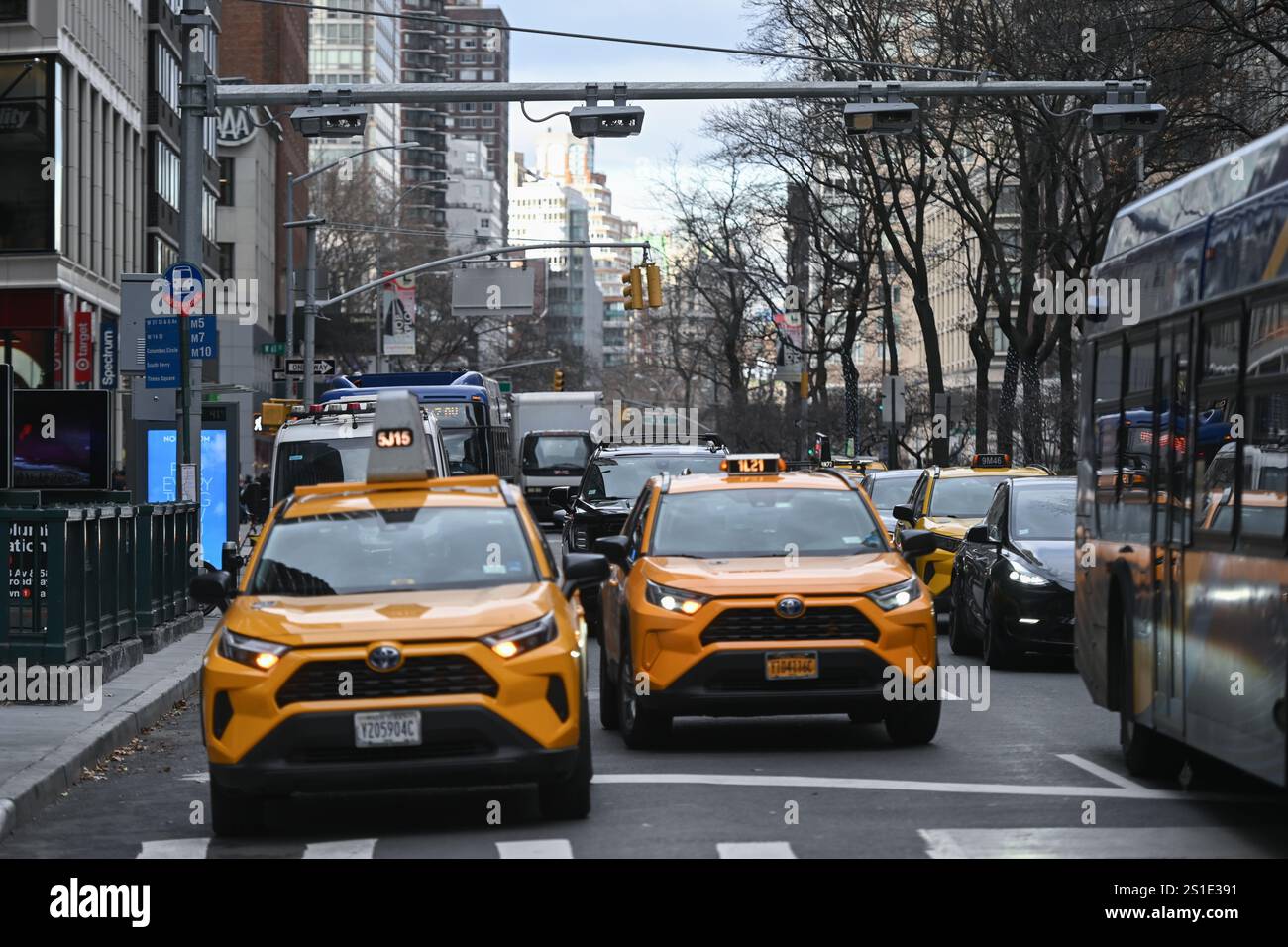 Congestion pricing plate readers are installed over Broadway on January ...