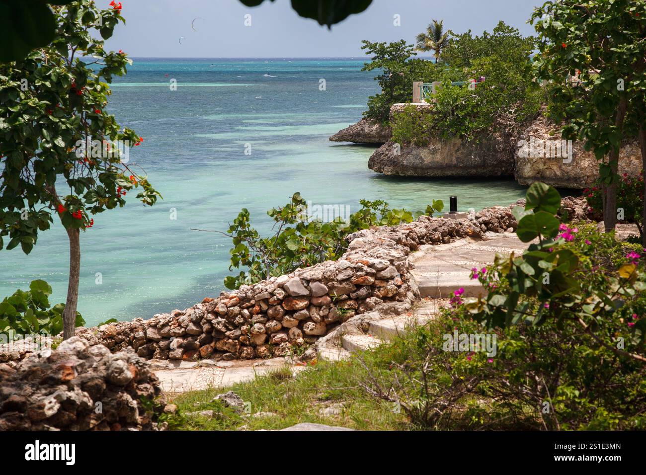 The Caribbean sea pristine waters in Guardalavaca sand beach, Club ...