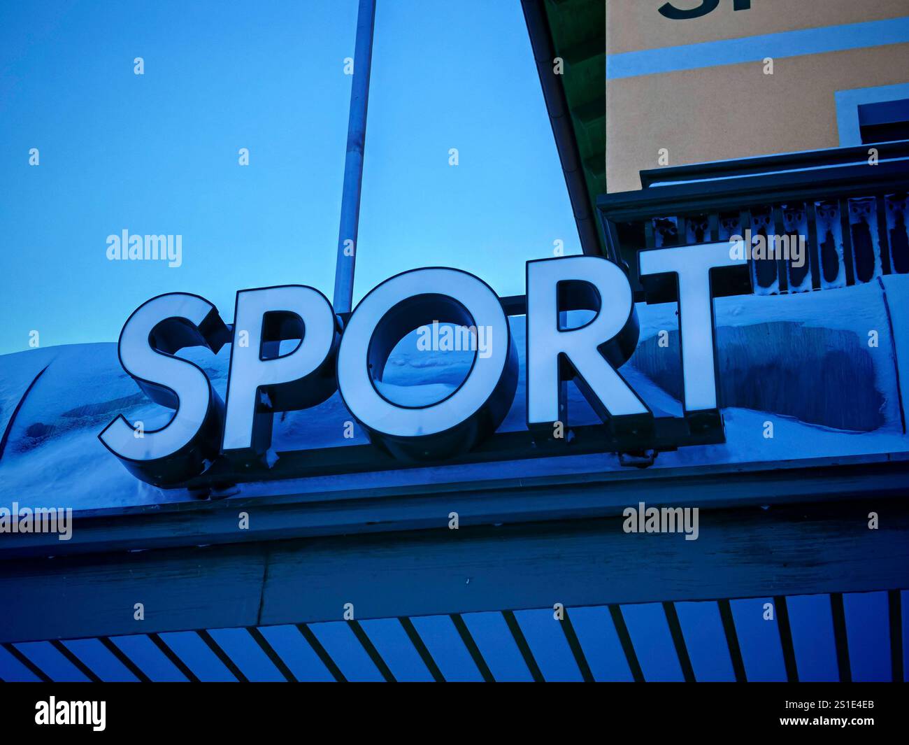 symbol for sport athlete and physical training, exercise to stay fit ...