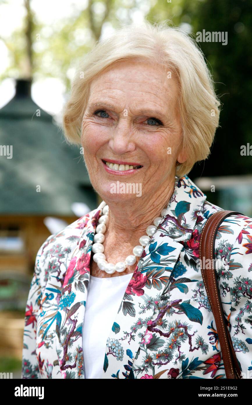 Mary Berry at the Chelsea Flower Show in London - 18 May Stock Photo ...