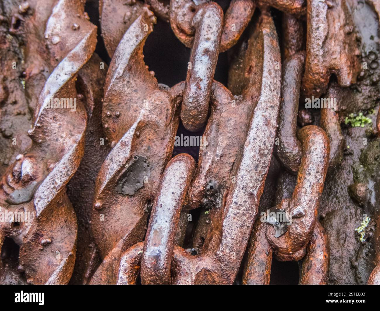 Abstract background of welded chain links and rods Stock Photo - Alamy