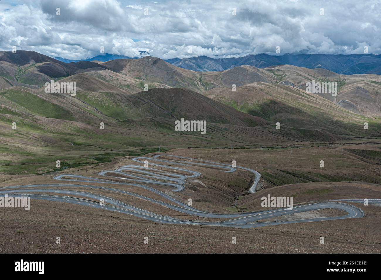 Pang La Pass (5,200m) is the last pass before reaching Mount Everest ...