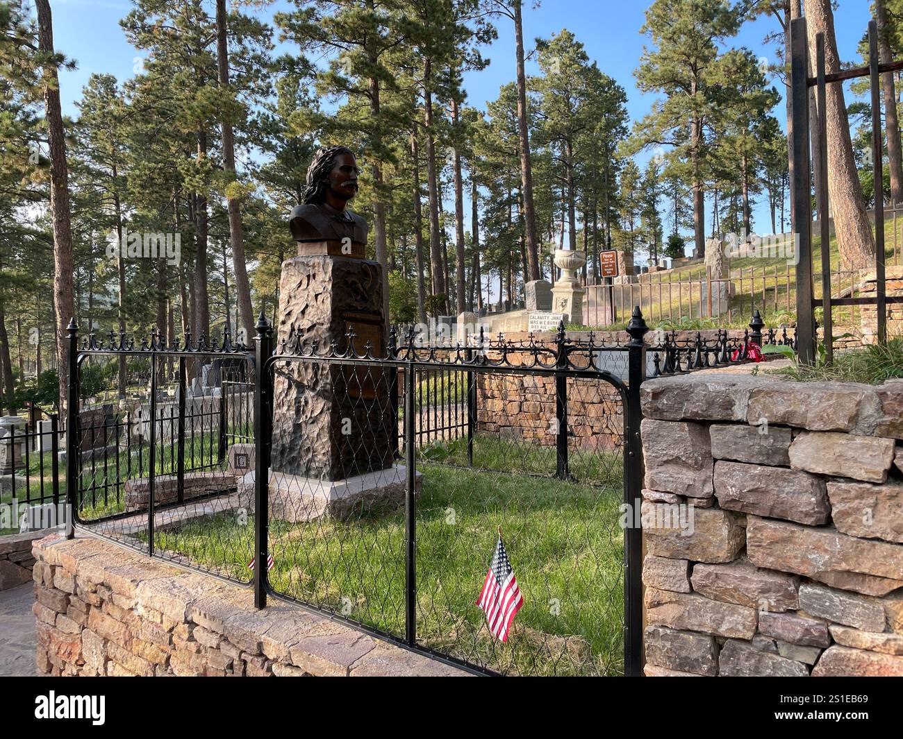 Wild Bill Hickok and Calamity Jane graves, Mount Moriah Cemetery ...