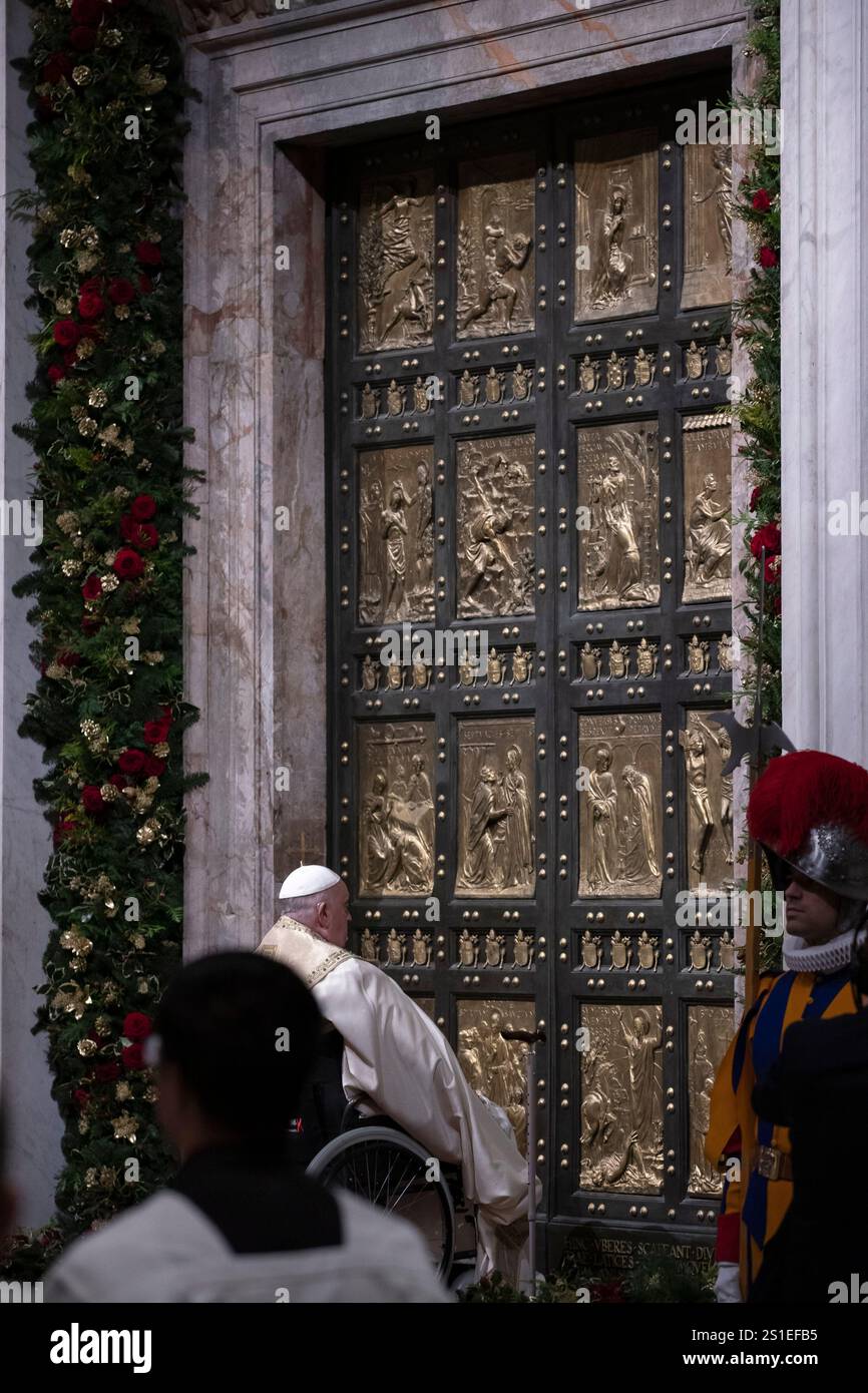 Vatican City, Vatican, 24 december 2024. Pope Francis opens the Holy ...