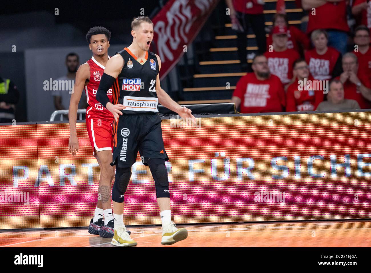 Bamberg, Germany. 02nd Jan, 2025. Basketball, German Basketball League ...
