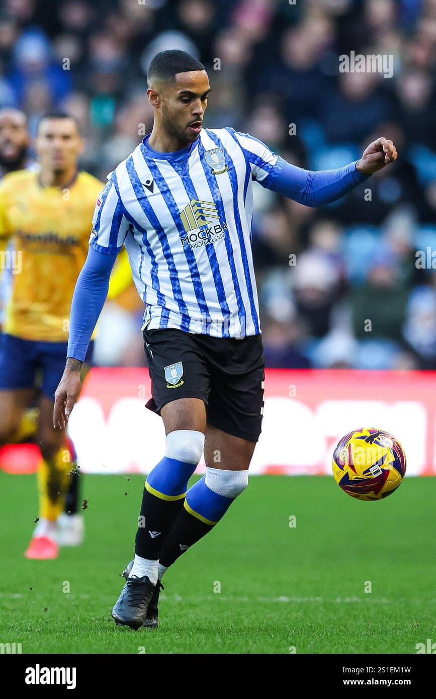 Sheffield Wednesday's Max Lowe during the Sky Bet Championship match at ...