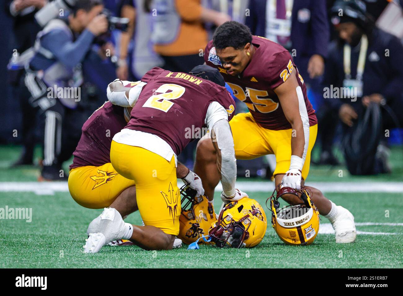 Atlanta, Georgia. 1st Jan, 2025. Kyson Brown (2) and DeCarlos Brooks ...