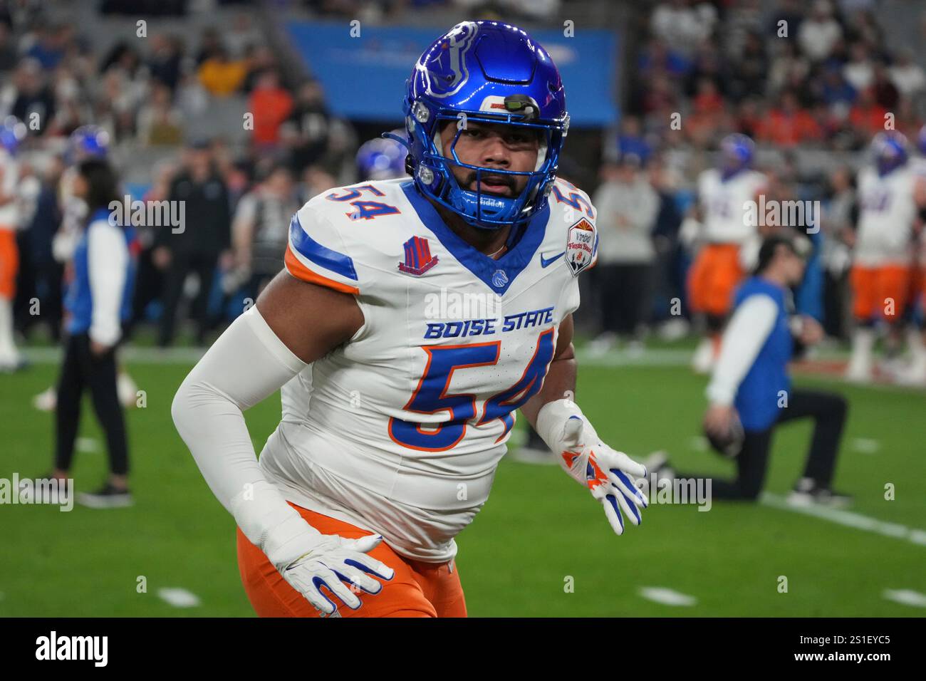 Boise State edge Gabe Hunter (54) during the Fiesta Bowl College ...