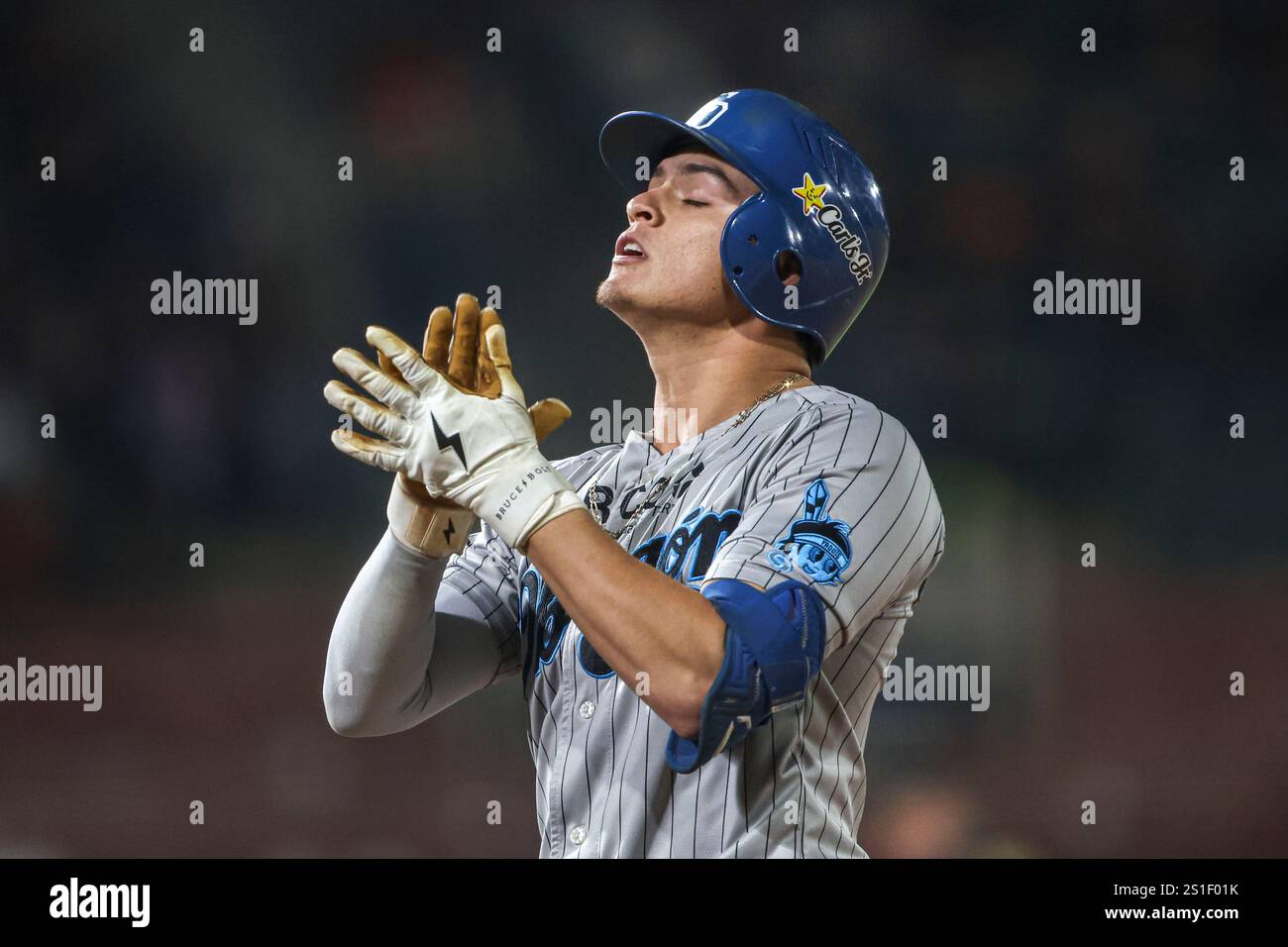 HERMOSILLO, MEXICO - OCTOBER 31: Kevin Villanicencio of the Yaquis de ...