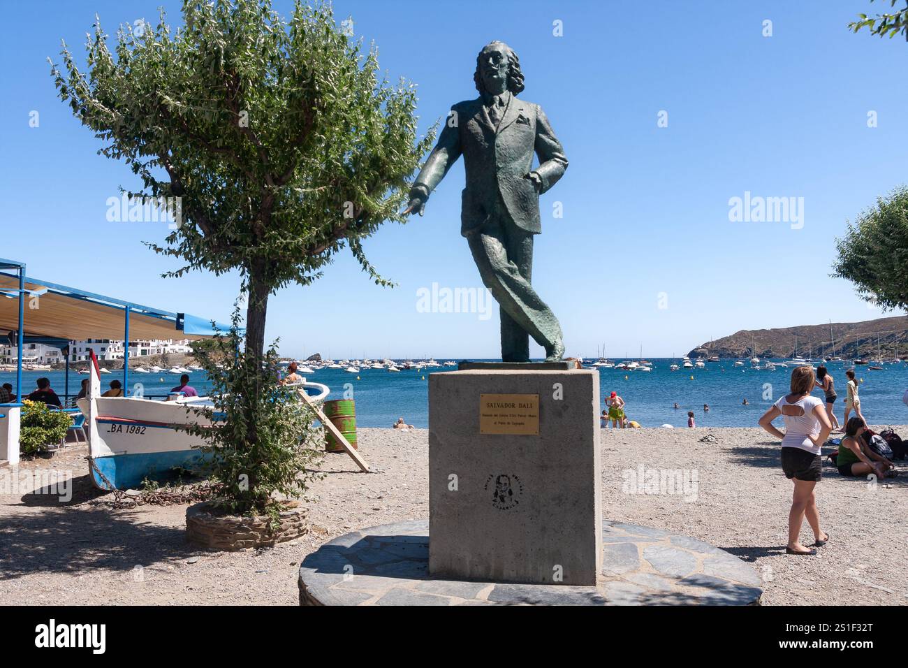 Salvador Dali statue, Cadaques, Spain Stock Photo - Alamy