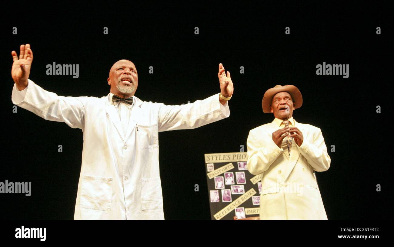 l-r: John Kani (Styles), Winston Ntshona (Robert Zwenlizima, formerly ...