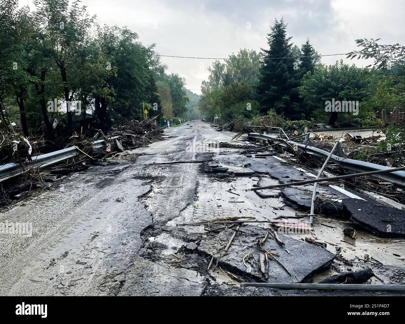 Disaster relief hi hi-res stock photography and images - Alamy