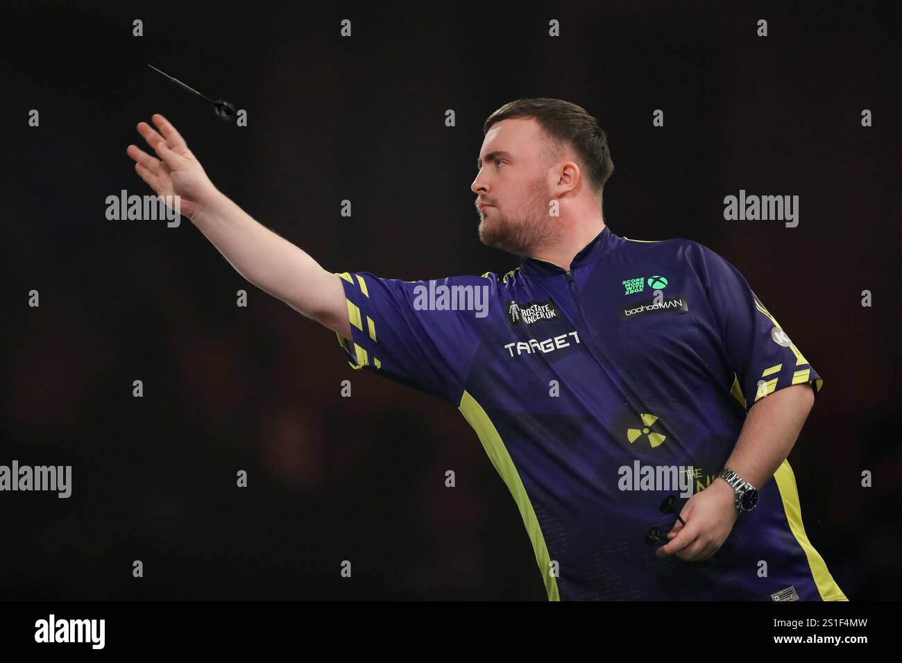 London, UK. 02nd Jan, 2025. Luke Littler throws during the Paddy Power ...