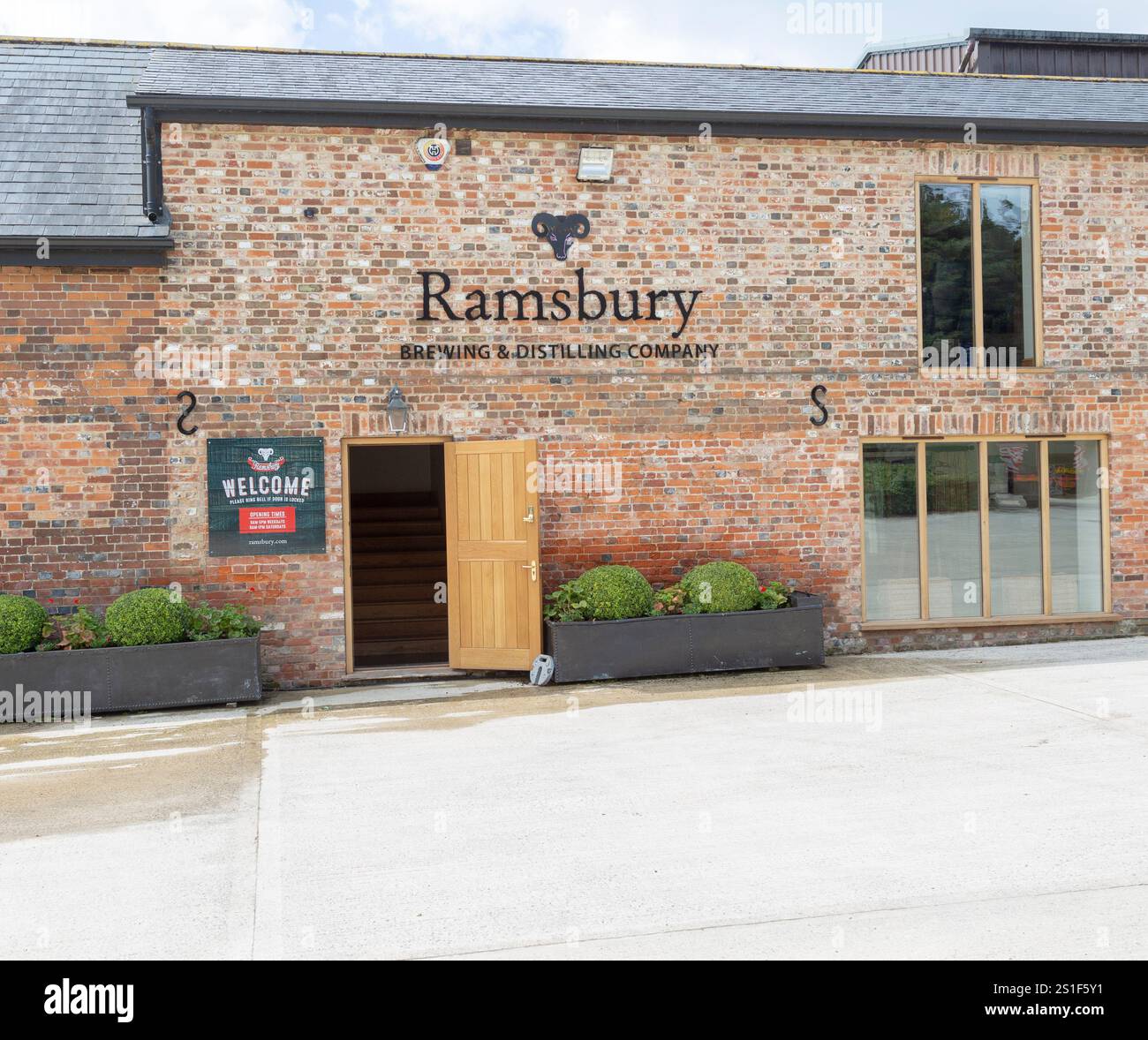 Brewing distilling uk hi-res stock photography and images - Alamy