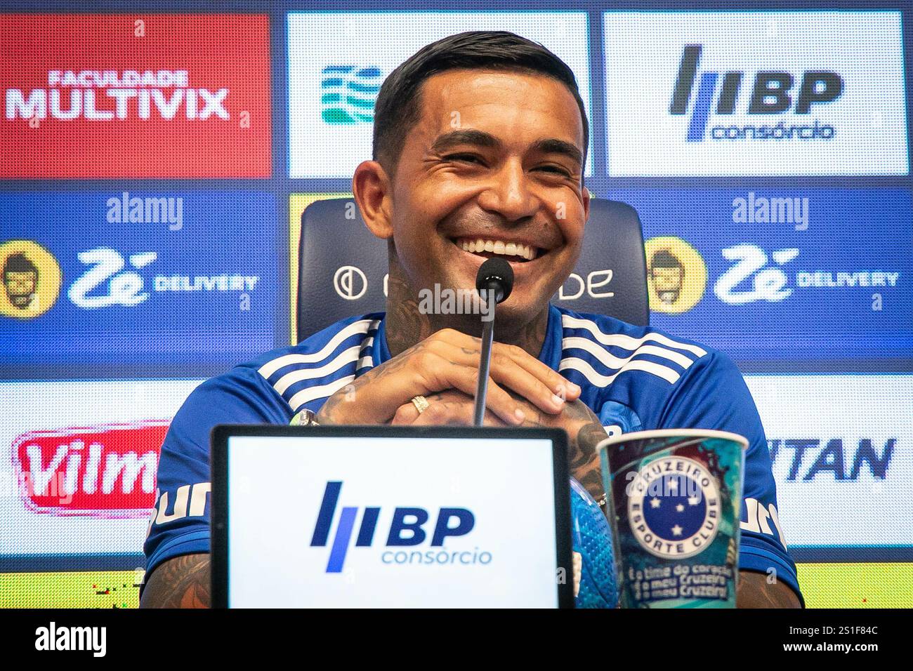 MG - BELO HORIZONTE - 01/03/2025 - CRUZEIRO PRESENTATION OF PLAYER DUDU ...