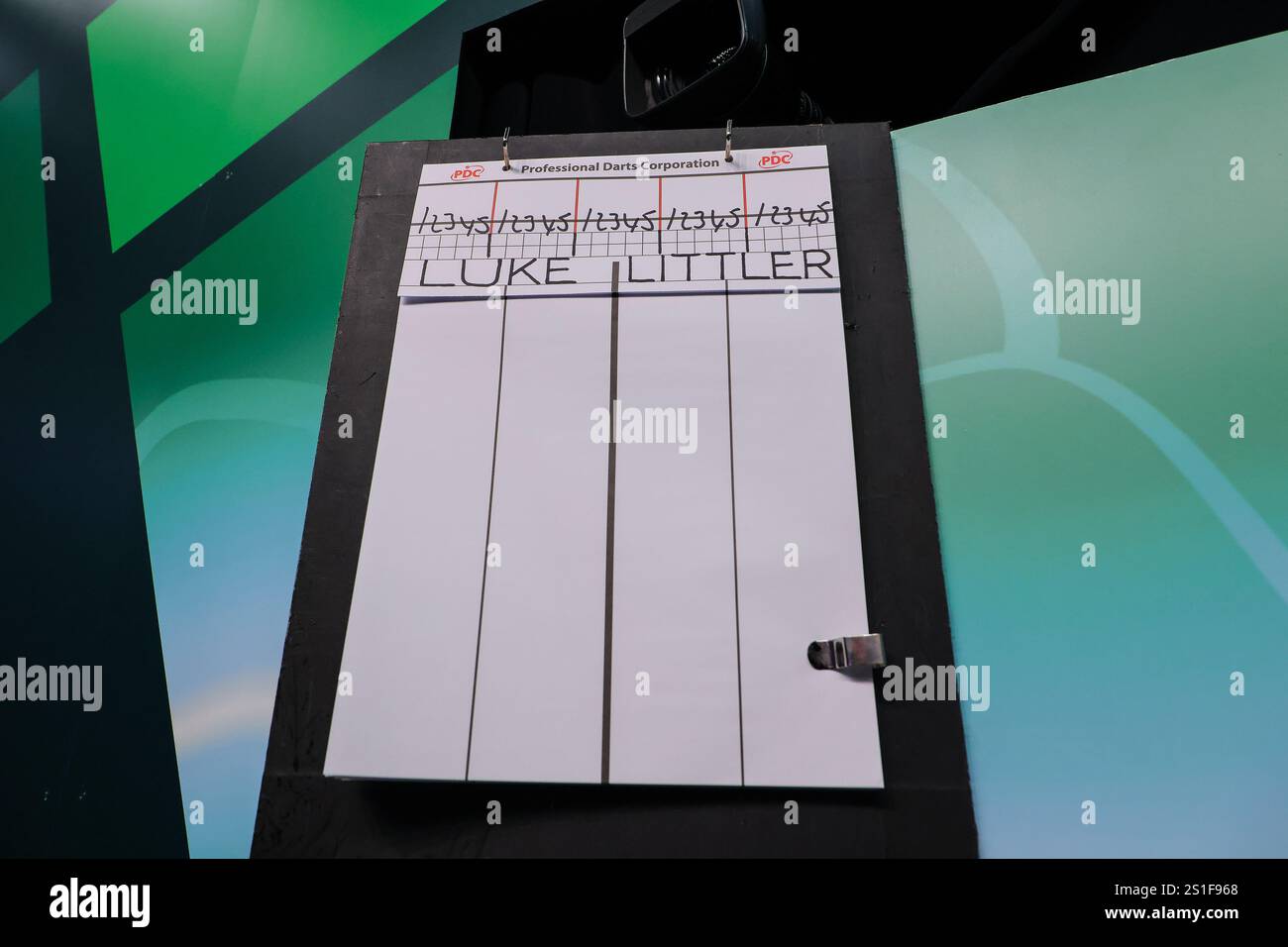 Luke littler darts final 2025 hi-res stock photography and images - Alamy