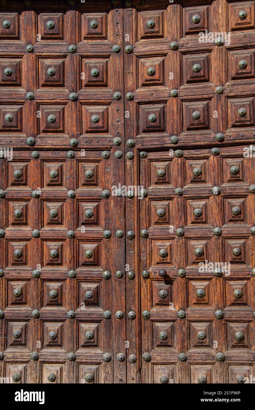 The structure of an old heavy wooden door Stock Photo - Alamy