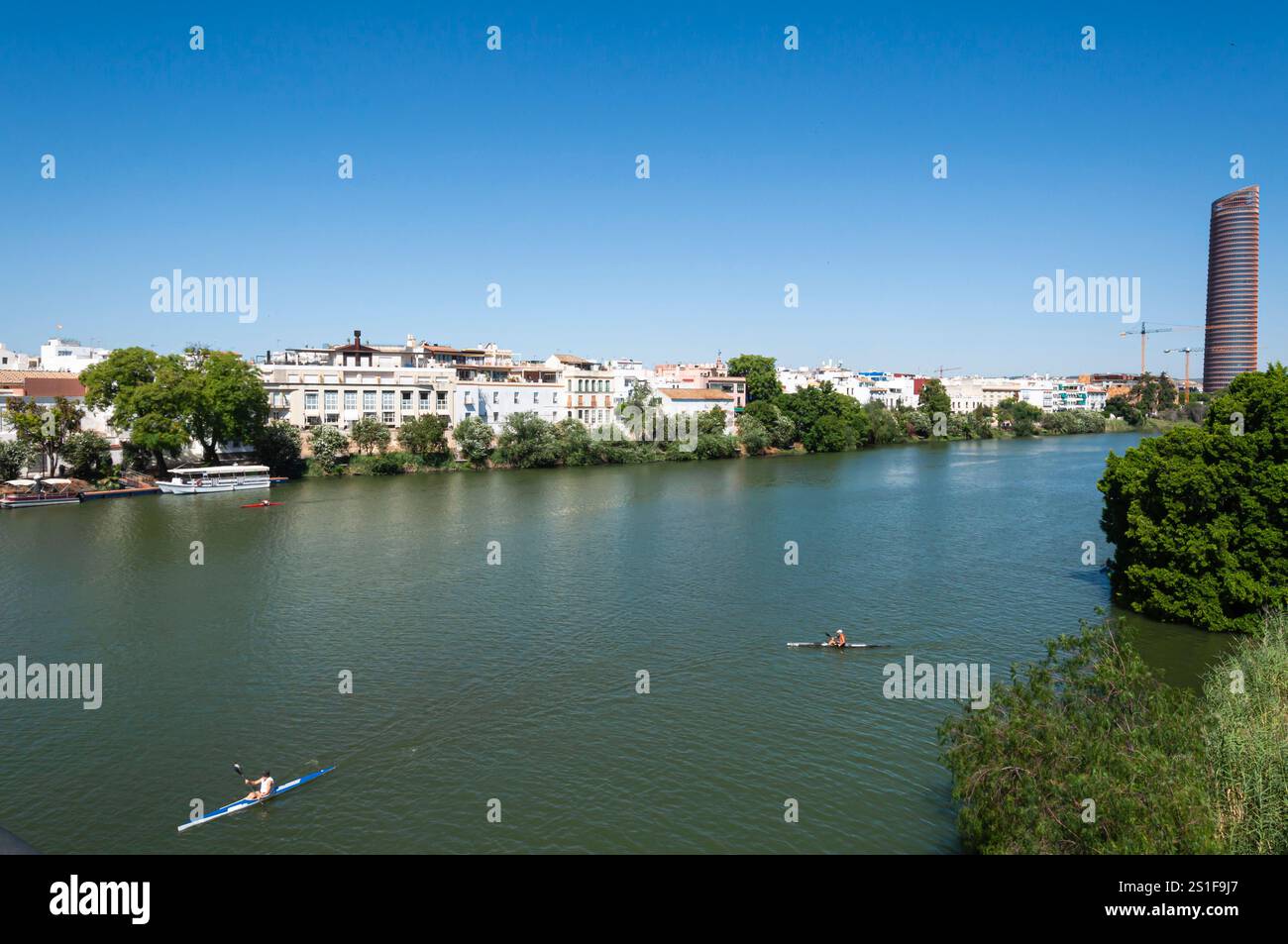 Sevilla tower skscraper hi-res stock photography and images - Alamy