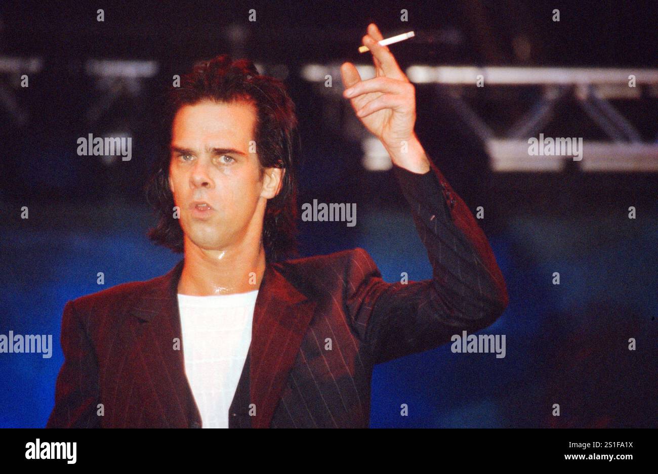 Nick cave bad seeds 1998 hi-res stock photography and images - Alamy