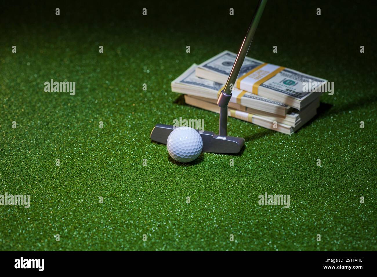 Bundles of hundred dollar bills hi-res stock photography and images - Alamy